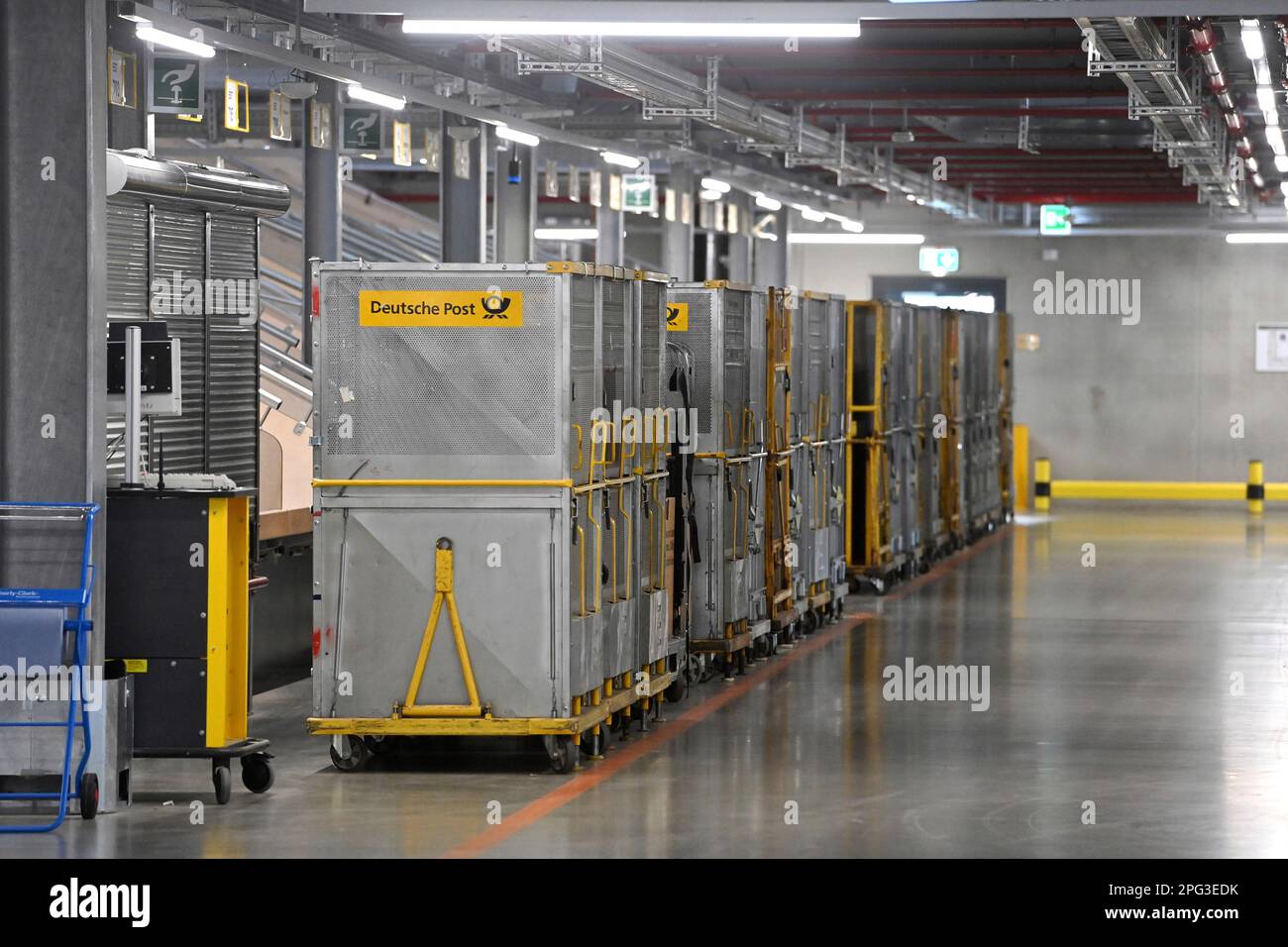 Deutsche Post DHL puts Germany's largest parcel location into operation ...