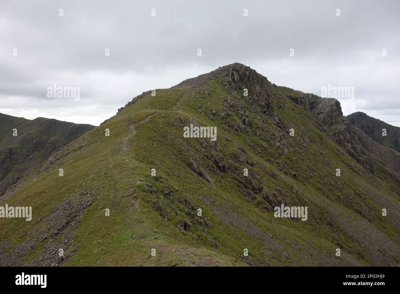 'Black Crag' and Wind Gap from the Ridge Path to Pillar in the Lake ...