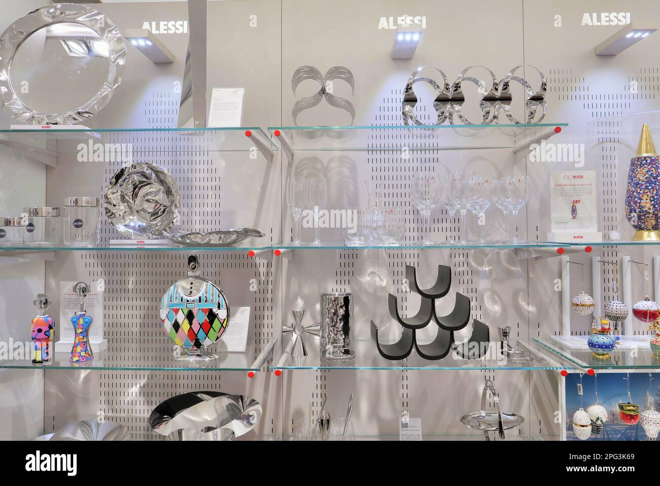 ALESSI HOME FURNISHINGS INSIDE THE FASHION STORE Stock Photo - Alamy