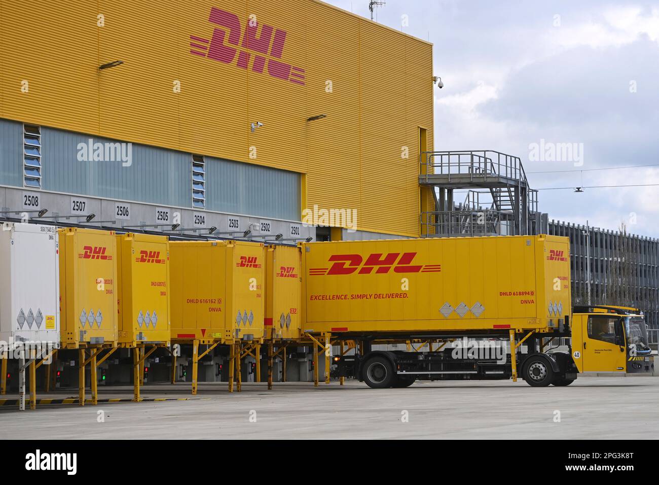 Deutsche Post DHL Puts Germany s Largest Parcel Location Into Operation Deutsche Post DHL Puts Germany s Largest Parcel Location Into Operation