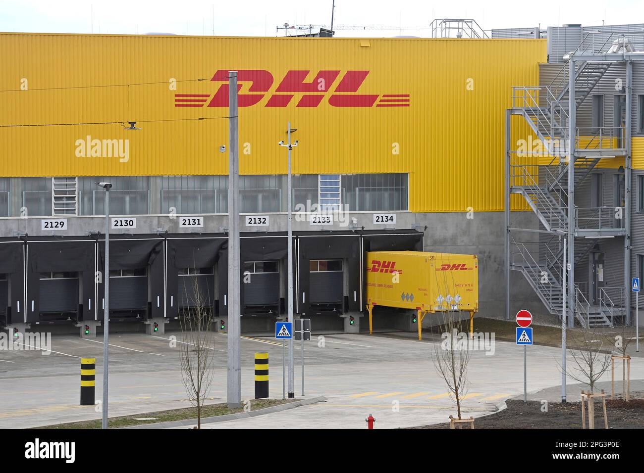 Deutsche Post DHL put Germany's largest parcel location into operation ...