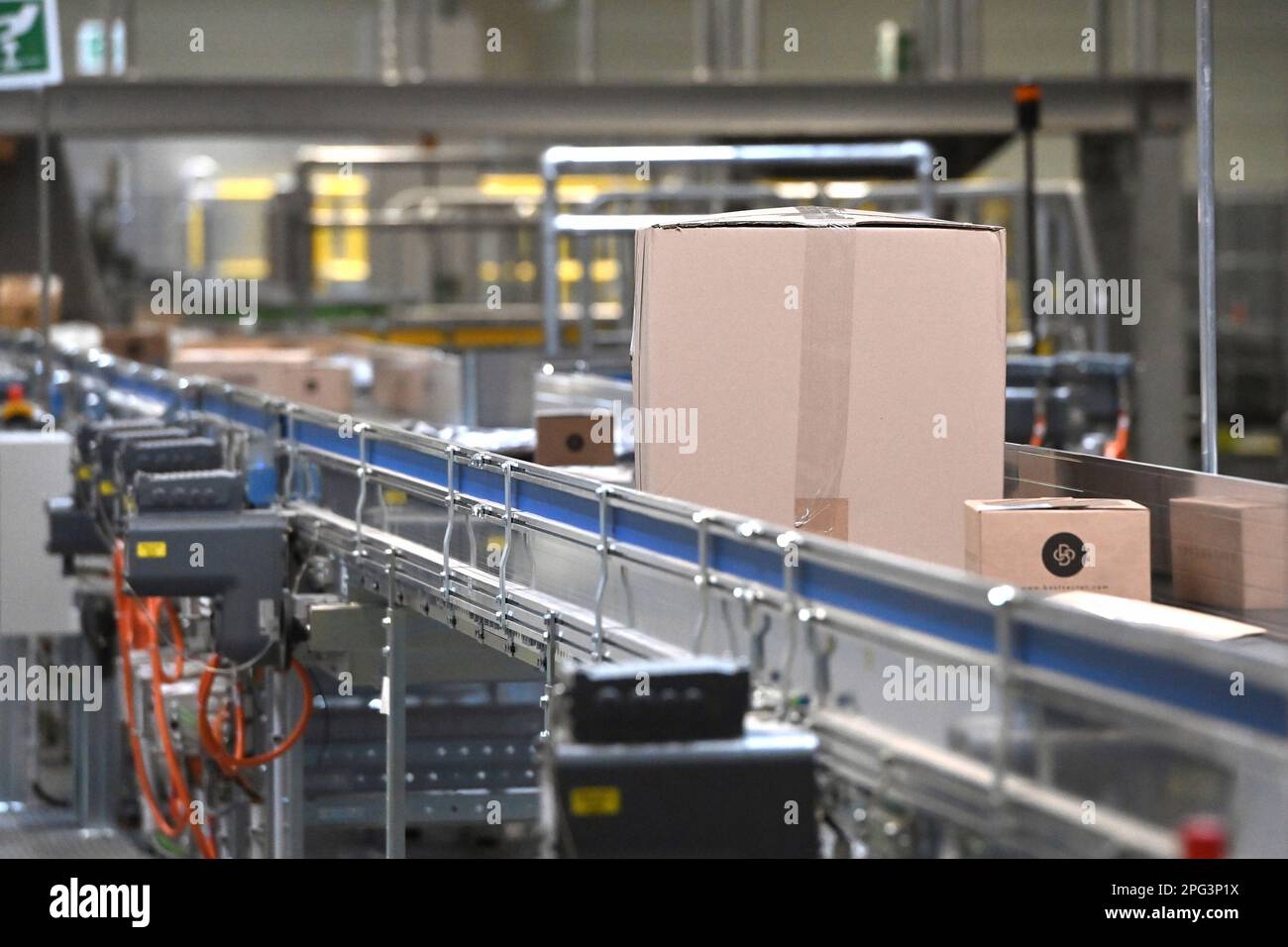 Parcel center aschheim ii hi-res stock photography and images - Alamy
