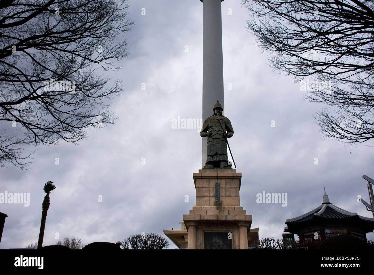 Sculpture carving of Yi Sun sin figure statue monument for korean ...
