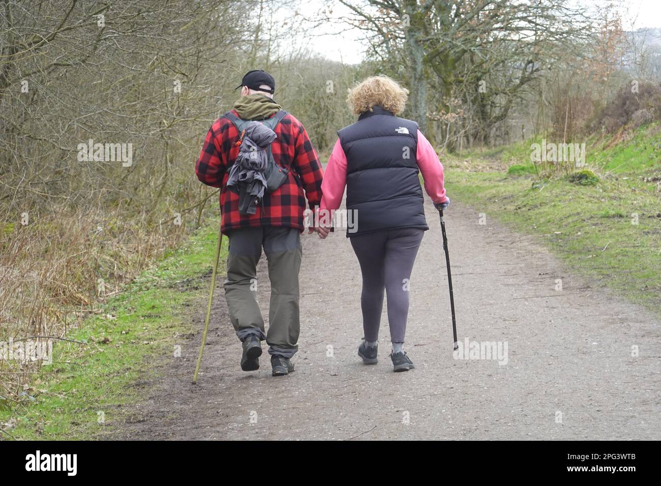 Middle aged couple walk hi-res stock photography and images - Alamy