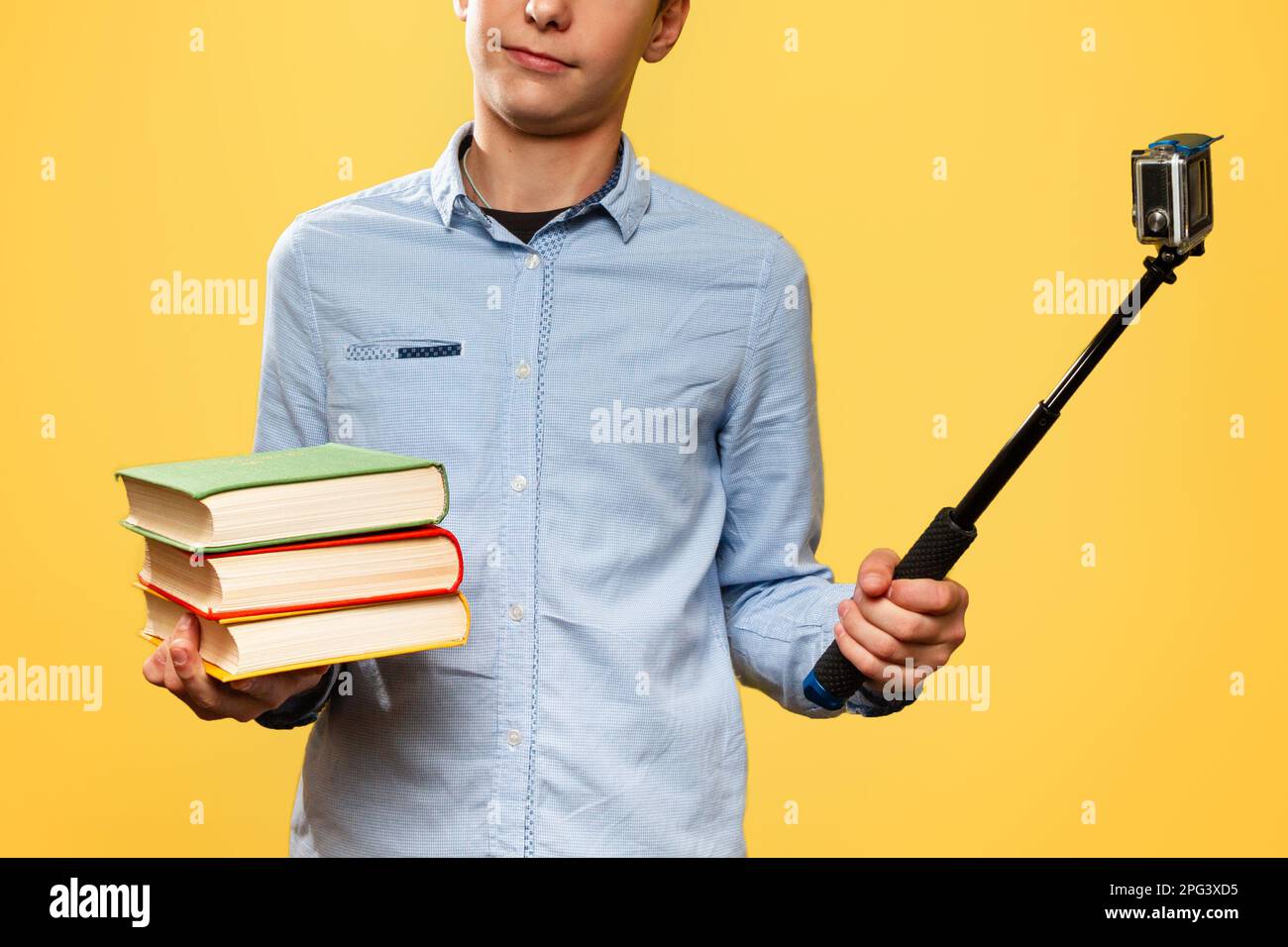 Teenage boy selfie studio hi-res stock photography and images - Alamy