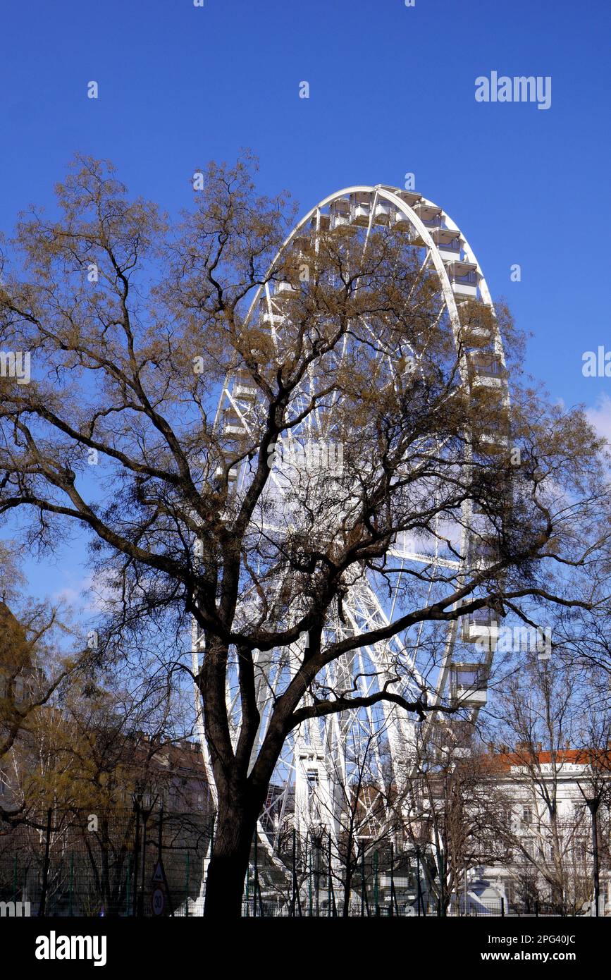 Budapest Eye Ferris wheel, Erzsebet ter, Budapest, Hungary Stock Photo ...