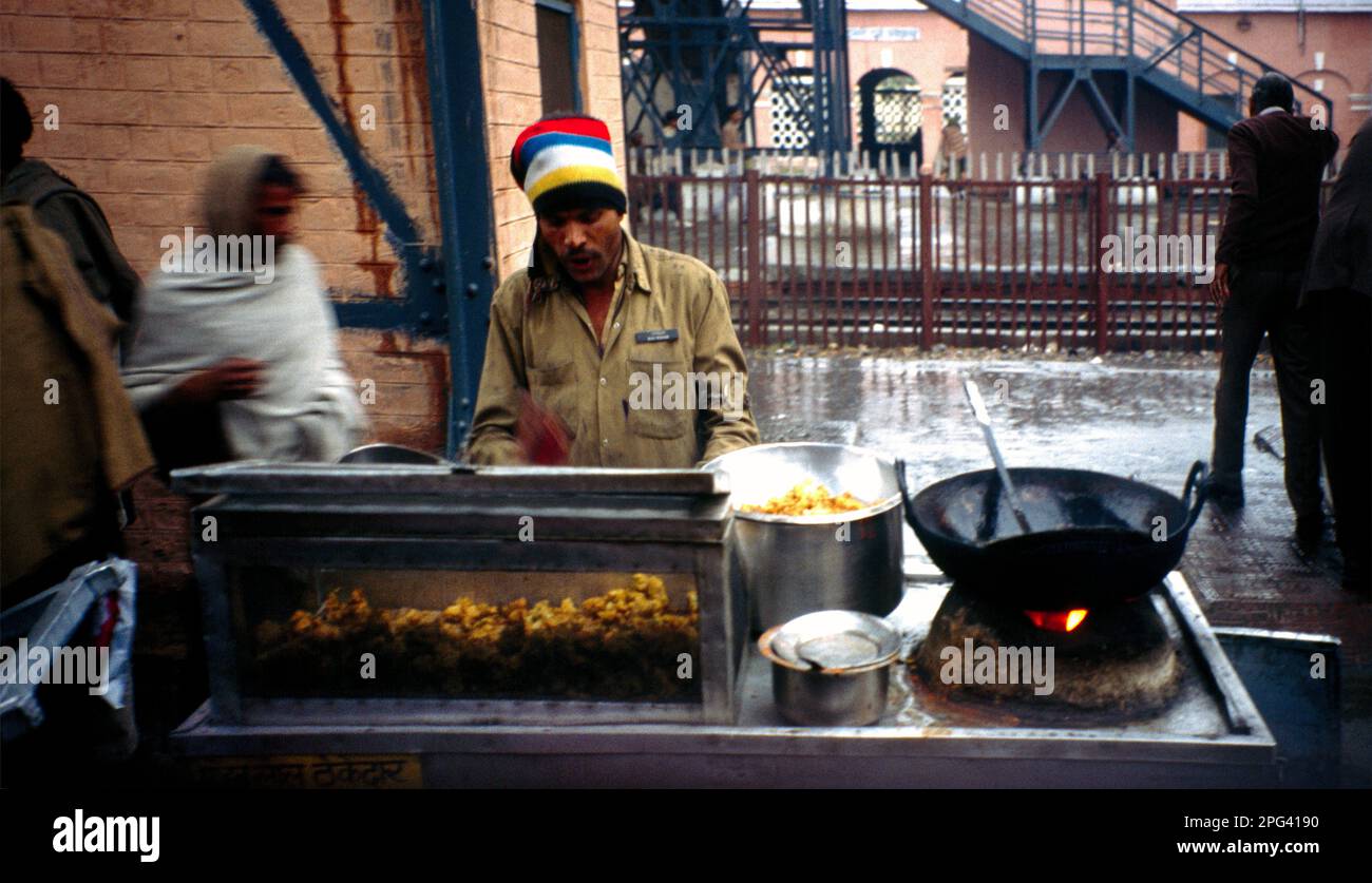Amritsar India Punjab Railway Station - Food Stall Vendor Selling ...