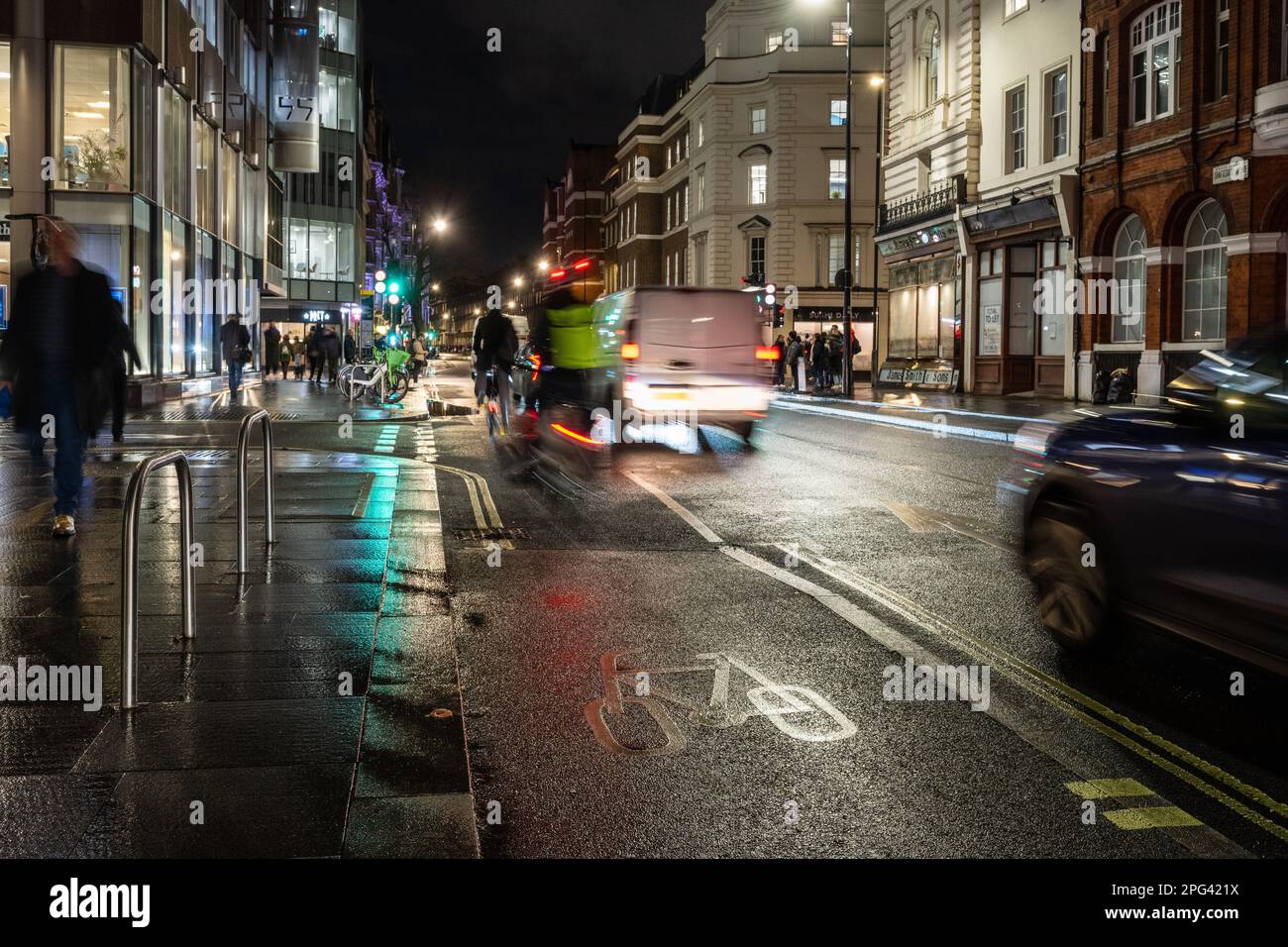 Hybrid cycle track hi-res stock photography and images - Alamy