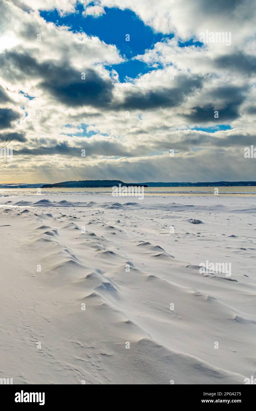 Traverse city michigan background hi-res stock photography and images ...