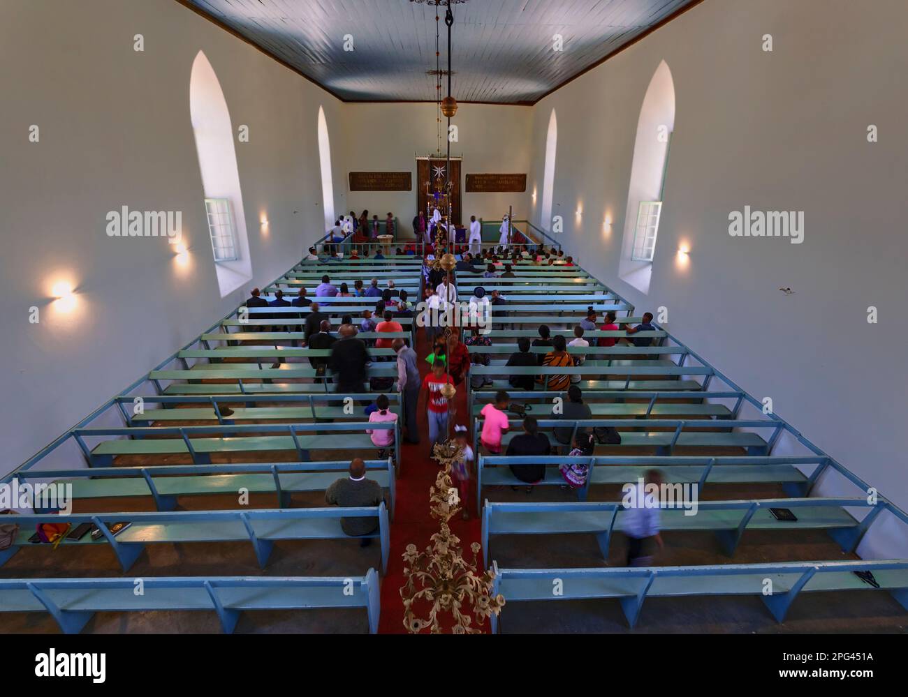 A Sunday church service in the Amaliënstein Mission Church in Zoar ...
