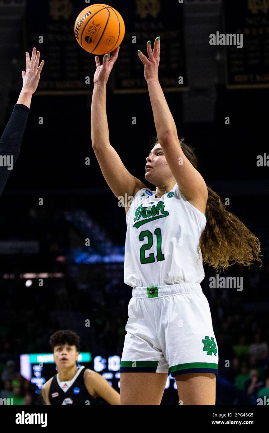Notre Dame's Maddy Westbeld (21) during the second half of a first ...