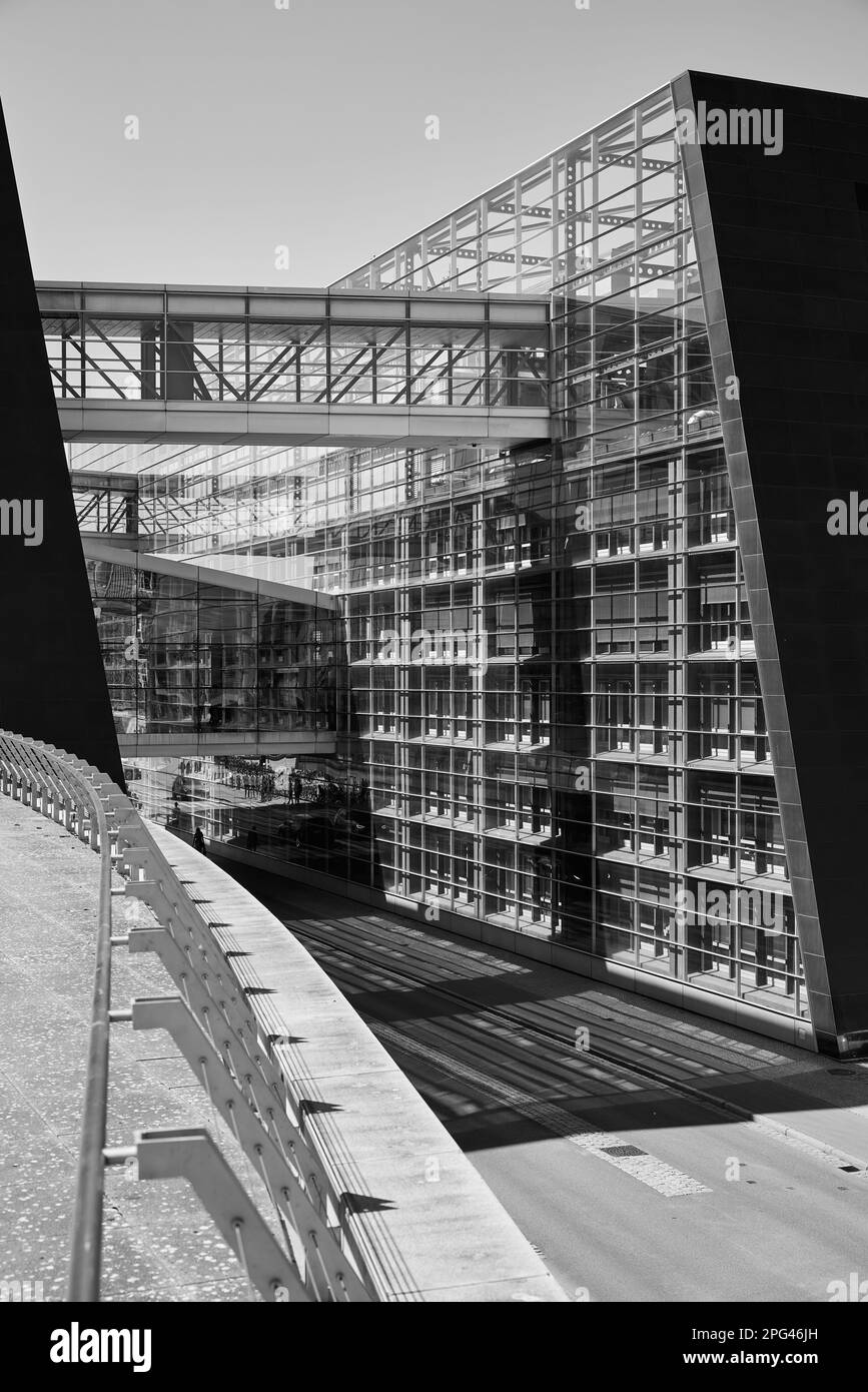 The Royal Library (Den Sorte Diamant/The Black Diamond), designed by ...