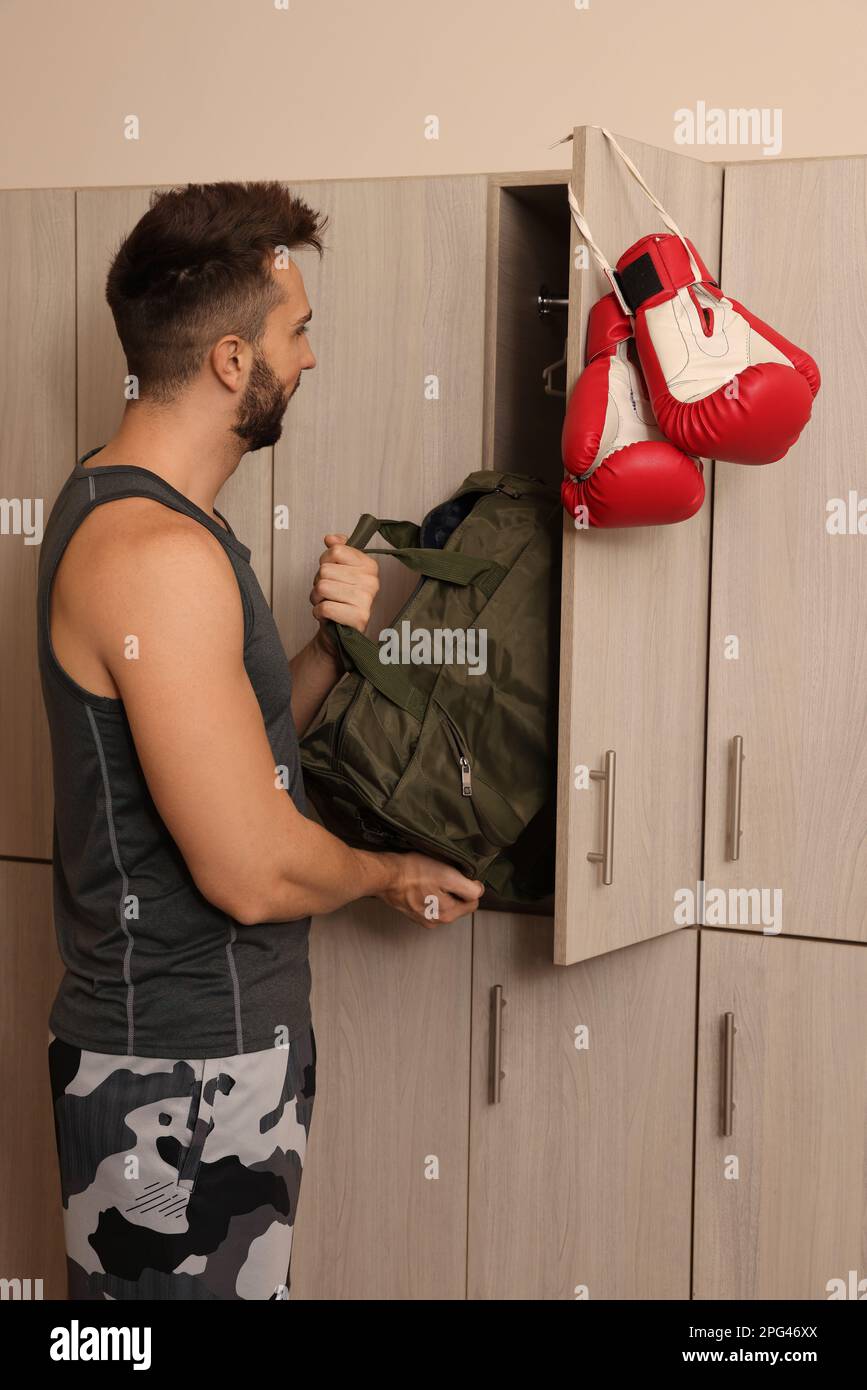 Boxing changing room hi-res stock photography and images - Alamy