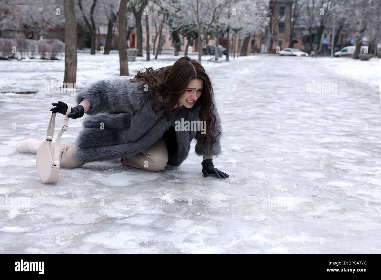 Woman slipping on pavement hi-res stock photography and images - Alamy