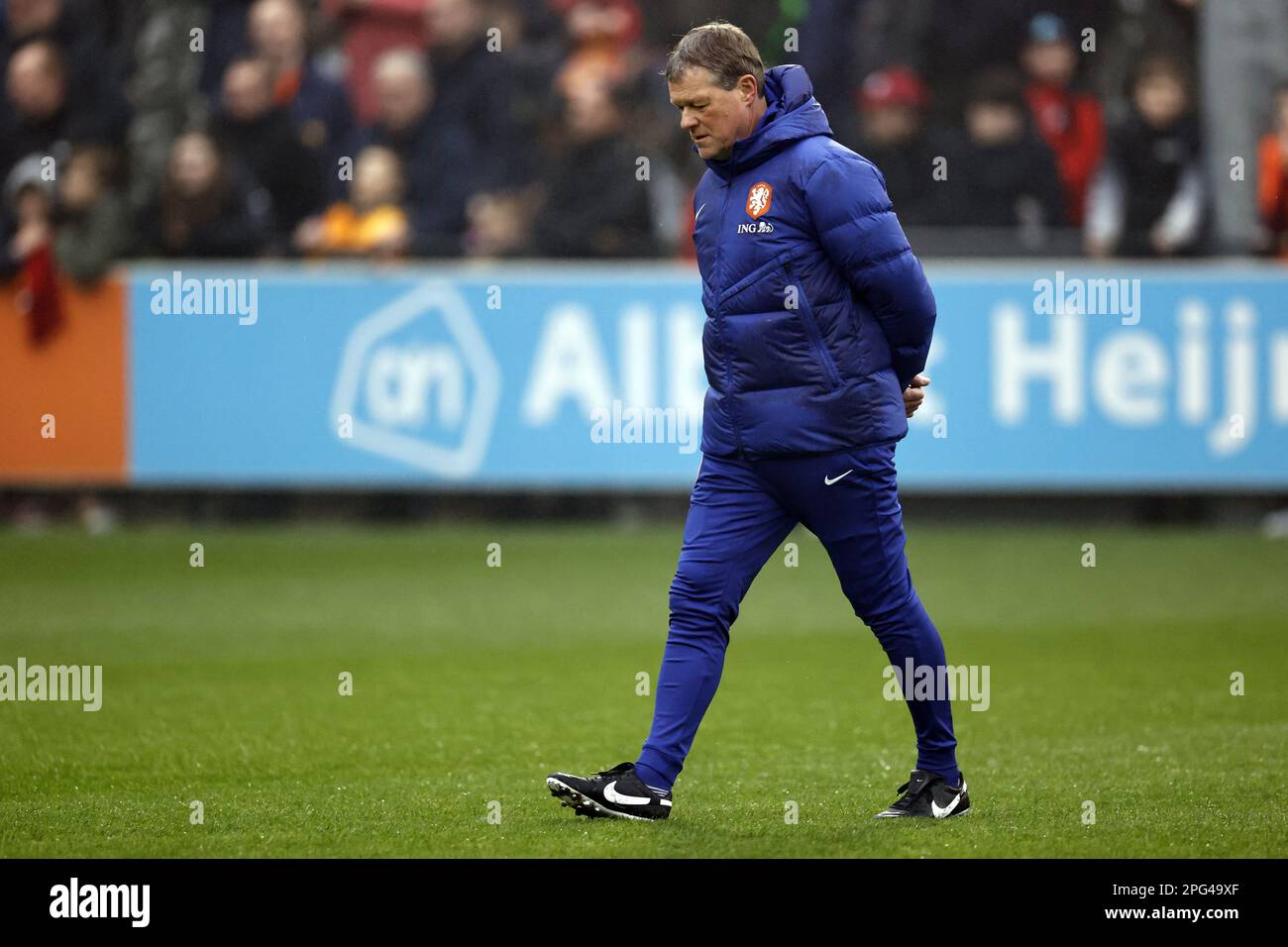 ZEIST - Holland assistant trainer Erwin Koeman during a training ...