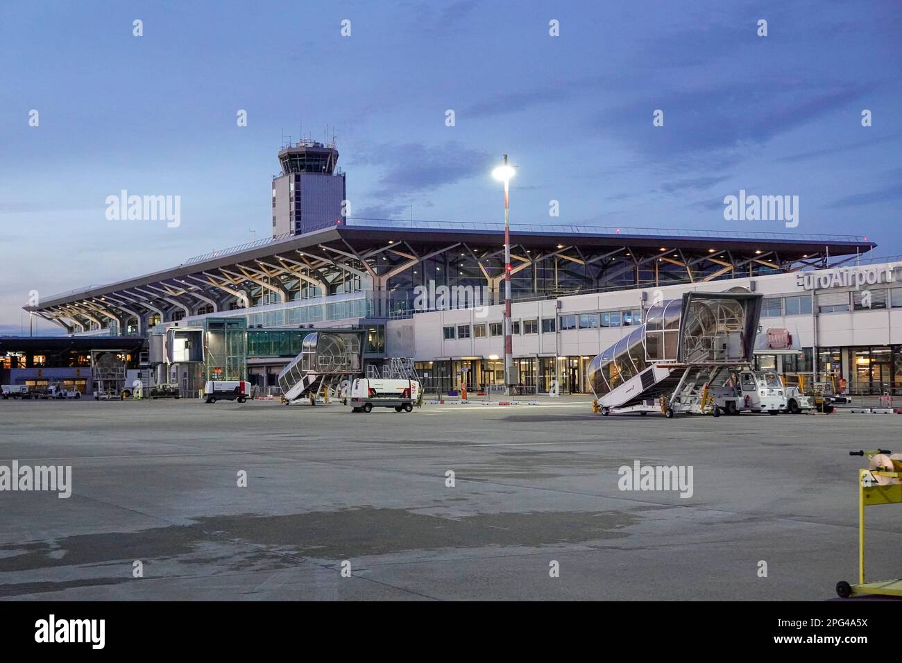 Flughafen freiburg hi-res stock photography and images - Alamy