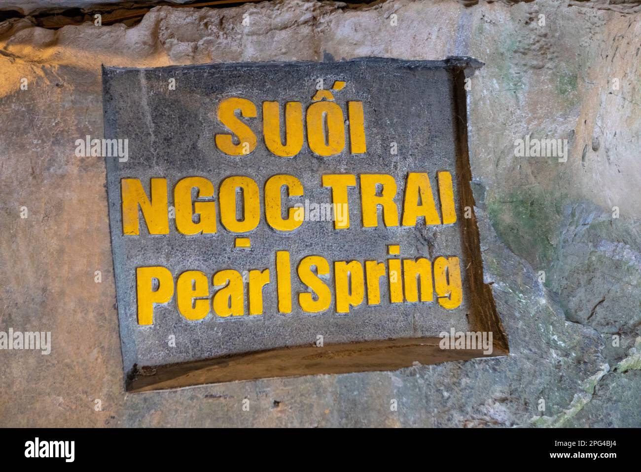 The sign for Pearl Spring, Ninh Binh, Vietnam Stock Photo - Alamy