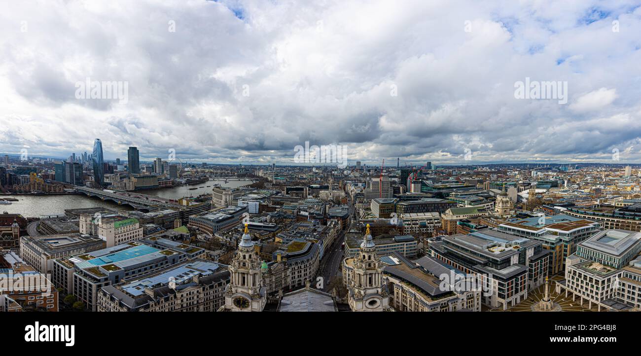 View of the London sky line from the top of St. Paul's Cathedral Stock ...
