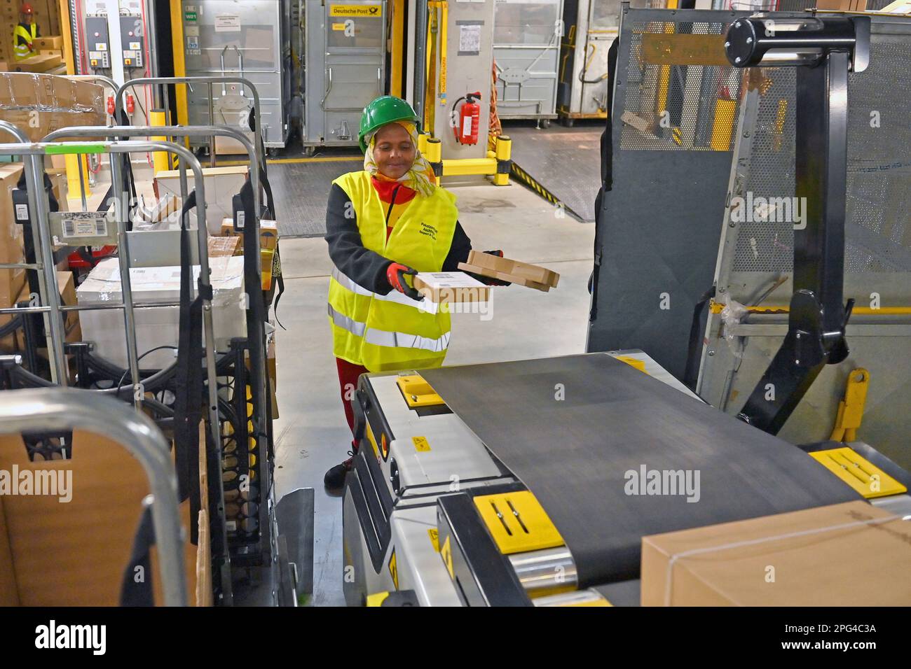 Deutsche Post DHL Put Germany s Largest Parcel Location Into Operation deutsche-post-dhl-put-germany-s-largest-parcel-location-into-operation
