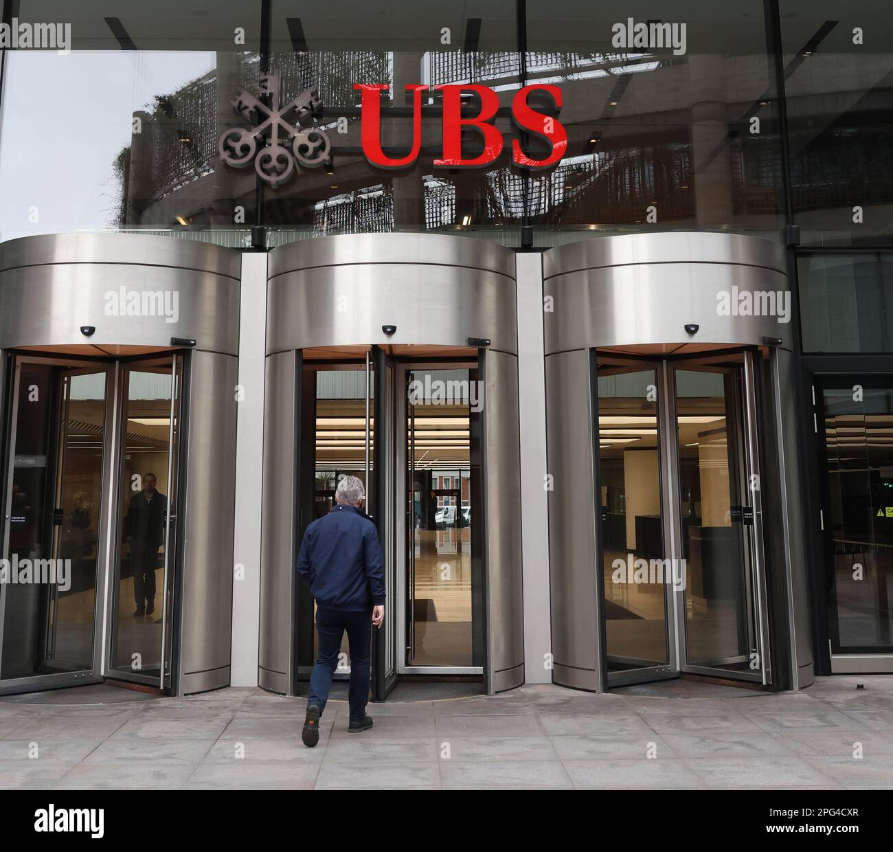 London, UK. 20th Mar, 2023. Members of the public walk past Swiss Bank ...