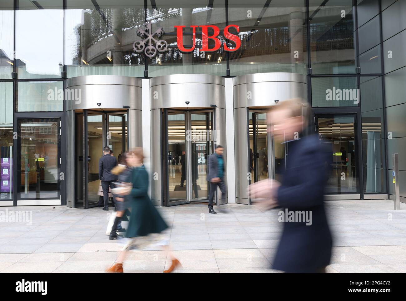 London, UK. 20th Mar, 2023. Members of the public walk past Swiss Bank ...