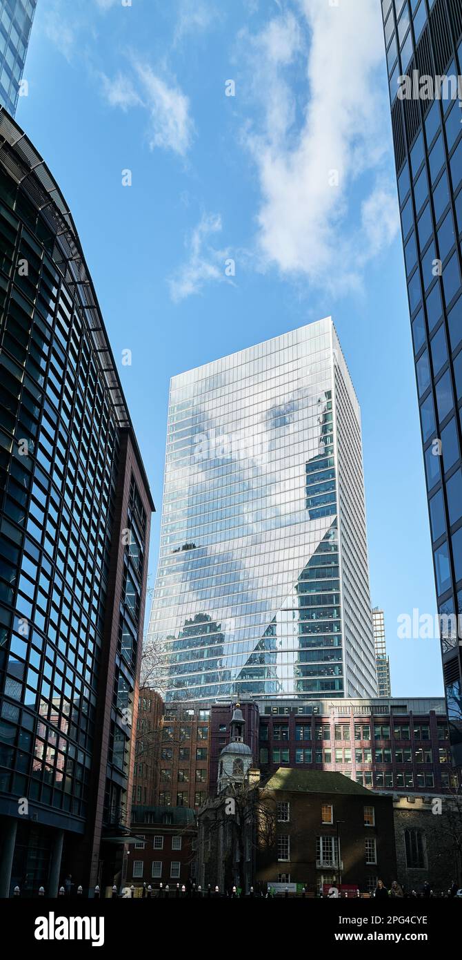 The City of London's financial district's skyscraper buildings around ...