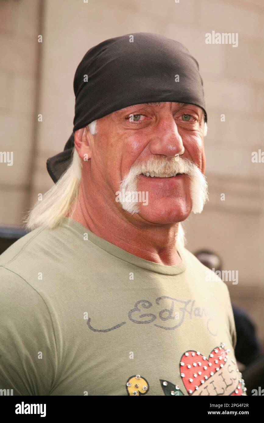 Hulk Hogan leaving the 2006 MTV Networks Upfront at Madison Square ...