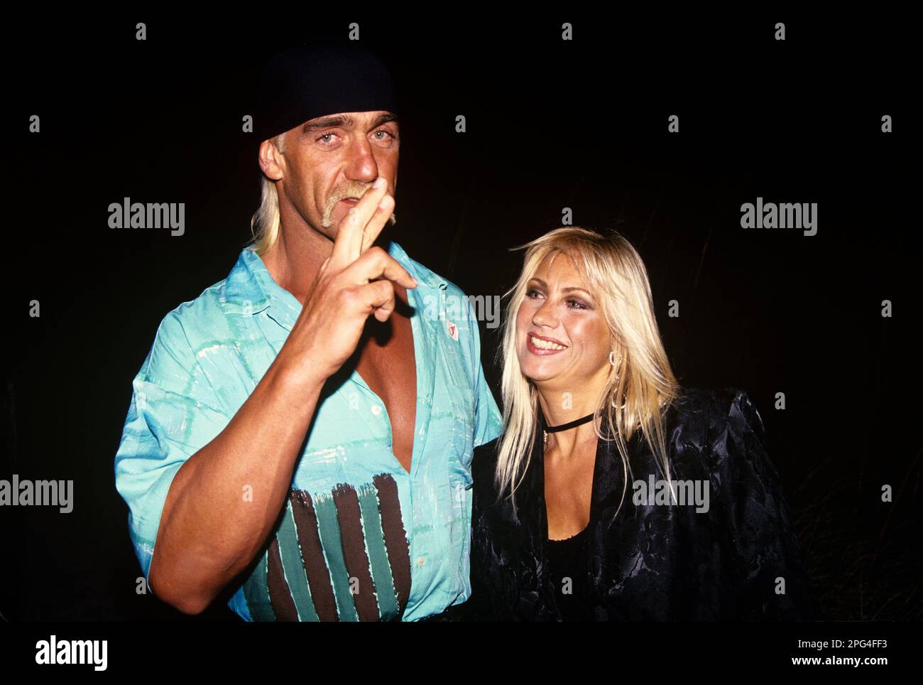 HULK HOGAN JAN. 1994WITH HIS WIFE N.A.T.P.E. TV CONVENTION MIAMI ...