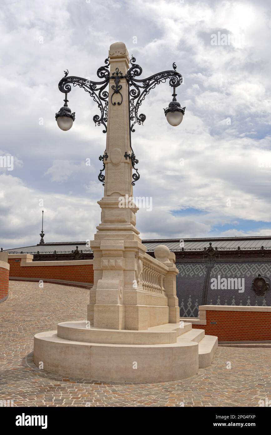 Street Light Pole Column at Buda Castle Stock Photo - Alamy