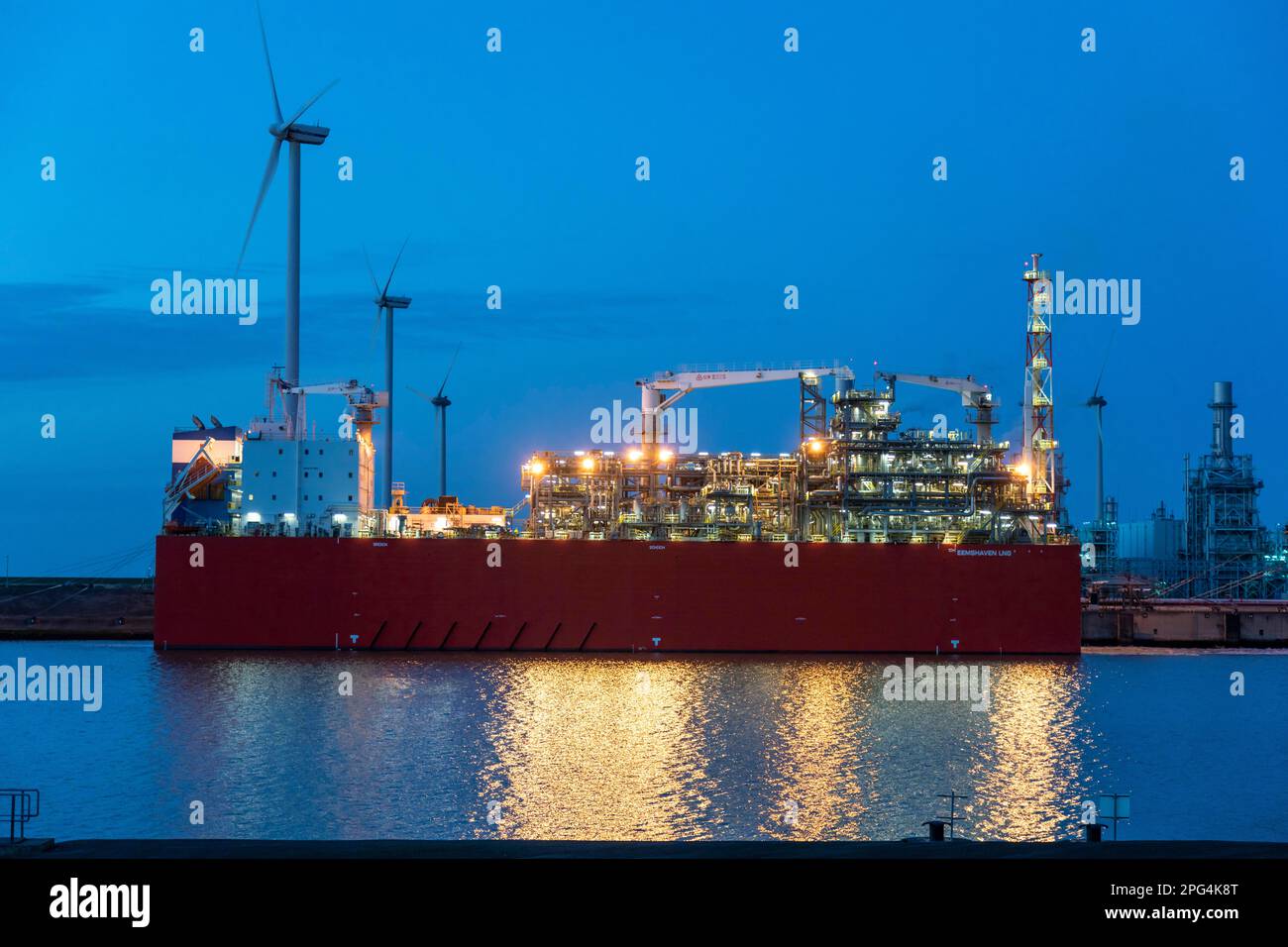 EemsEnergyTerminal, floating LNG terminal in the seaport of Eemshaven ...