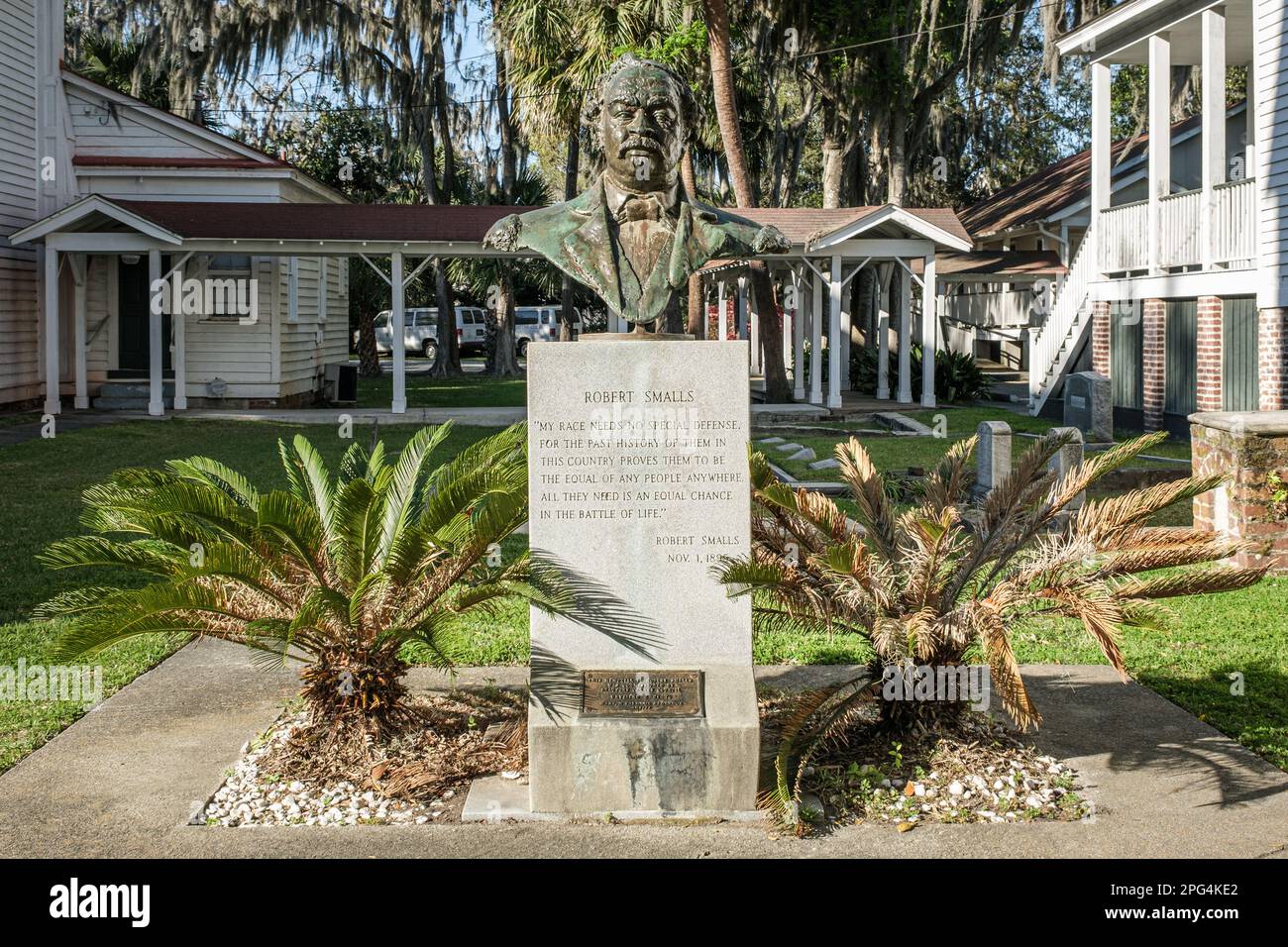 Robert Smalls monument and statue in Beaufort, South Carolina Stock ... Robert Smalls monument and statue in Beaufort, South Carolina Stock ...
