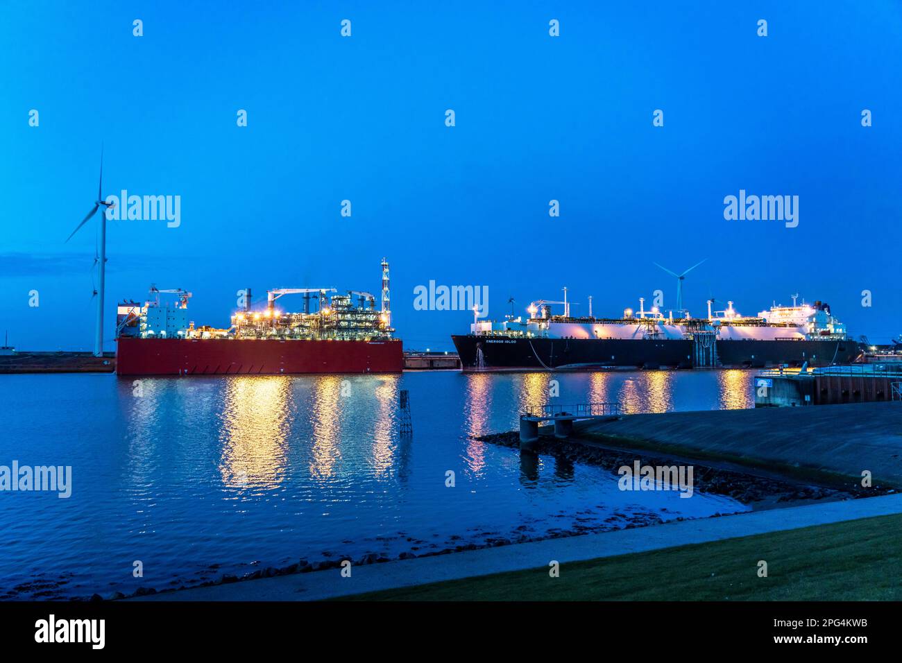 EemsEnergyTerminal, floating LNG terminal in the seaport of Eemshaven ...