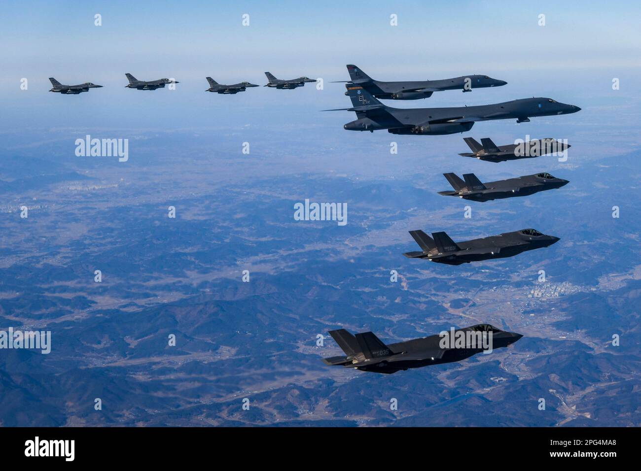 East Sea, South Korea. 19th Mar, 2023. U.S. Air Force B-1B Lancer ...