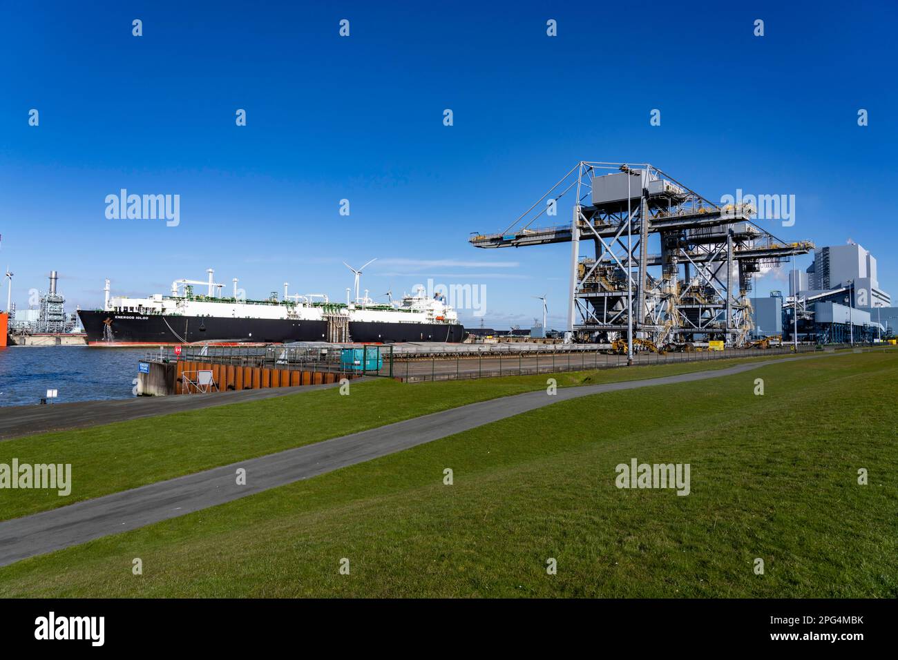 EemsEnergyTerminal, floating LNG terminal in the seaport of Eemshaven ...