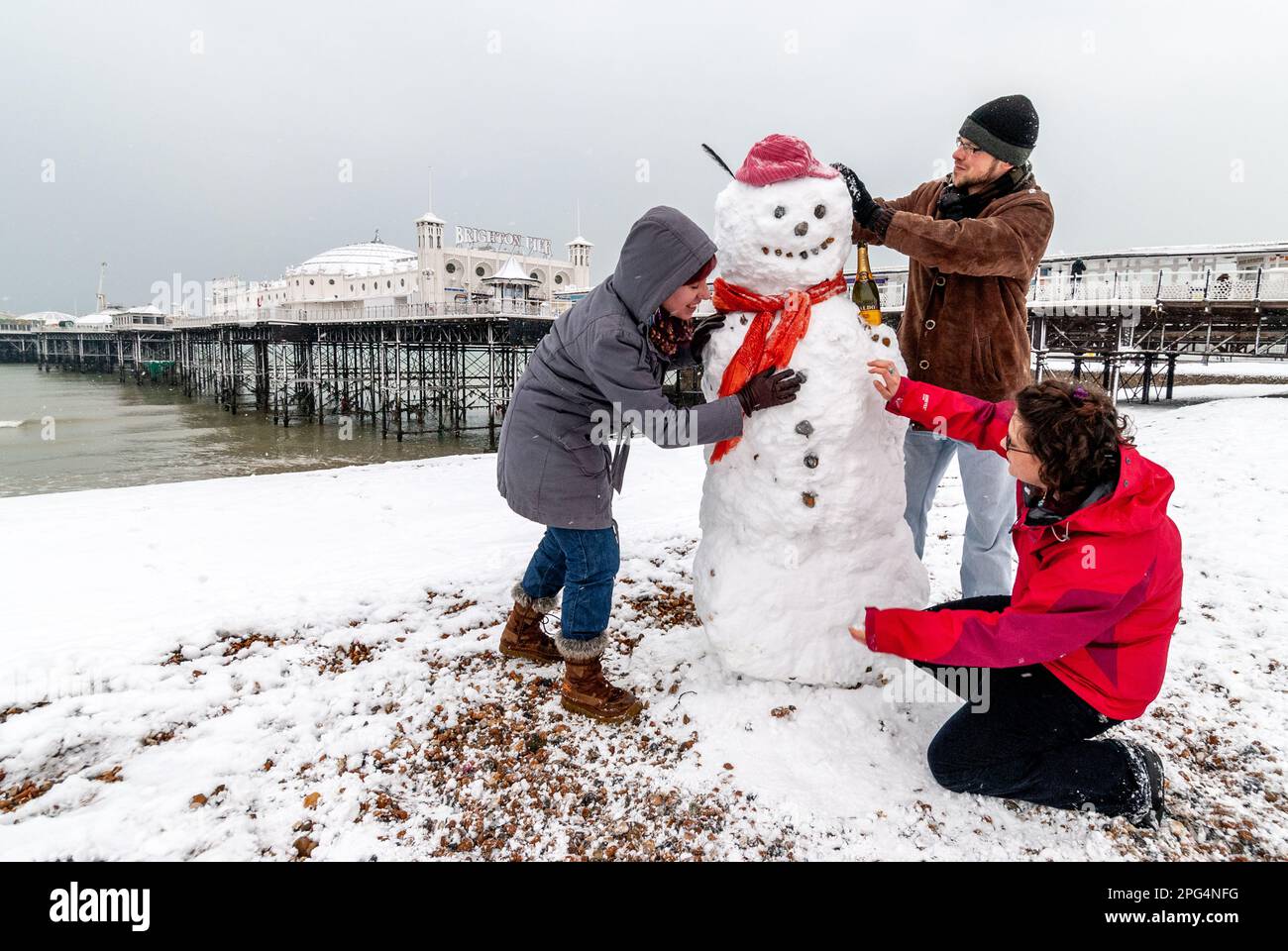Brighton beach snowfall hi-res stock photography and images - Alamy