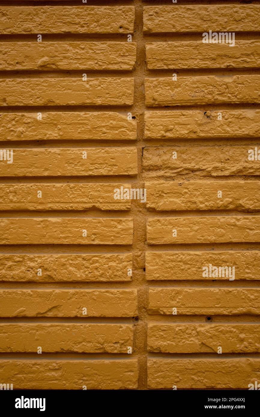 Yellow brick pattern hi-res stock photography and images - Alamy