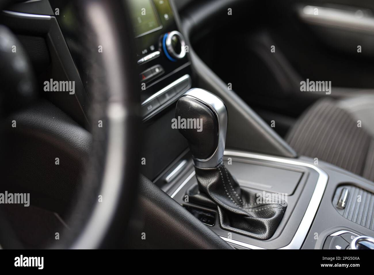 Gear shift vintage car hi-res stock photography and images - Alamy