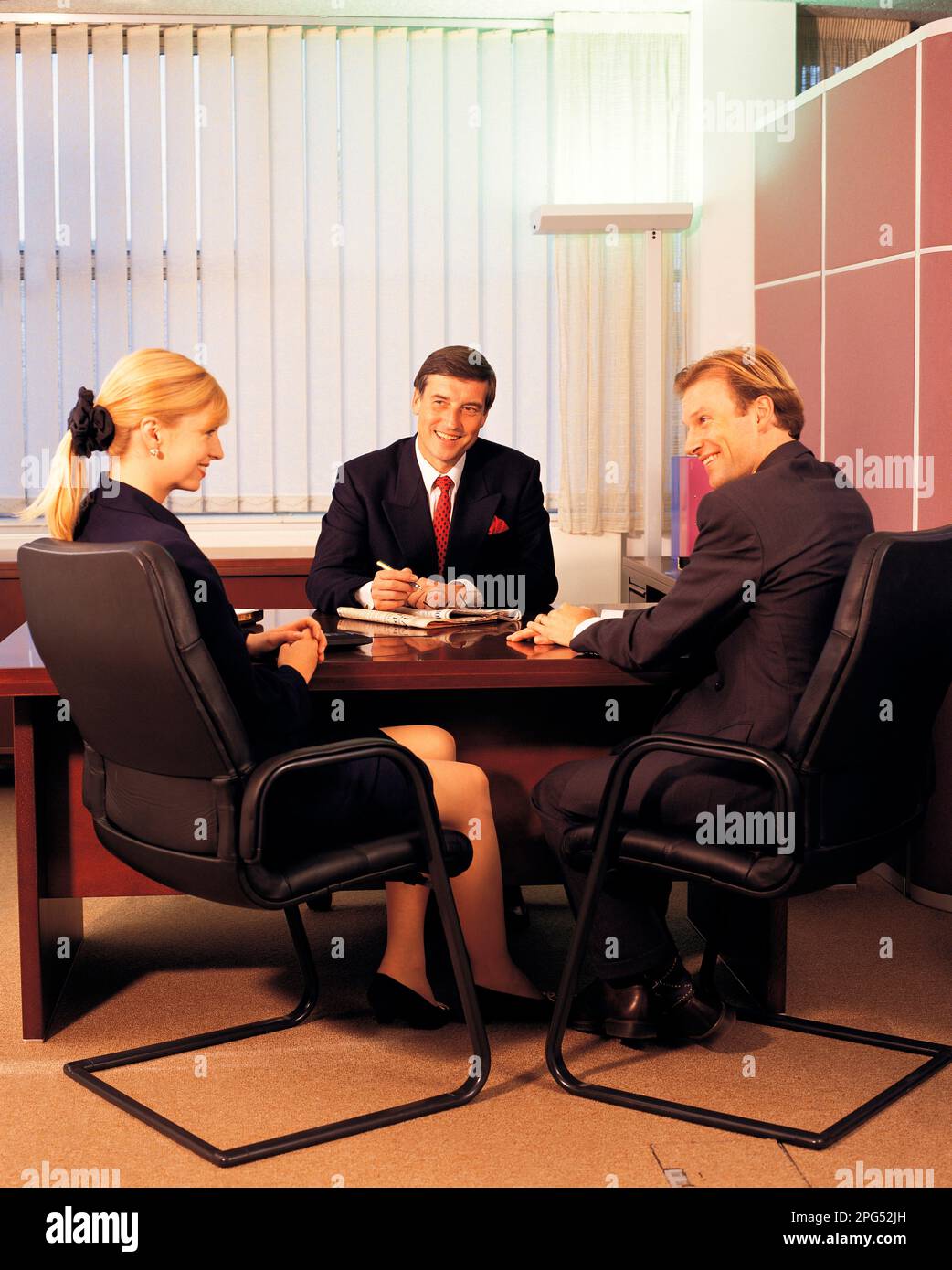 Three business women working together hi-res stock photography and ...