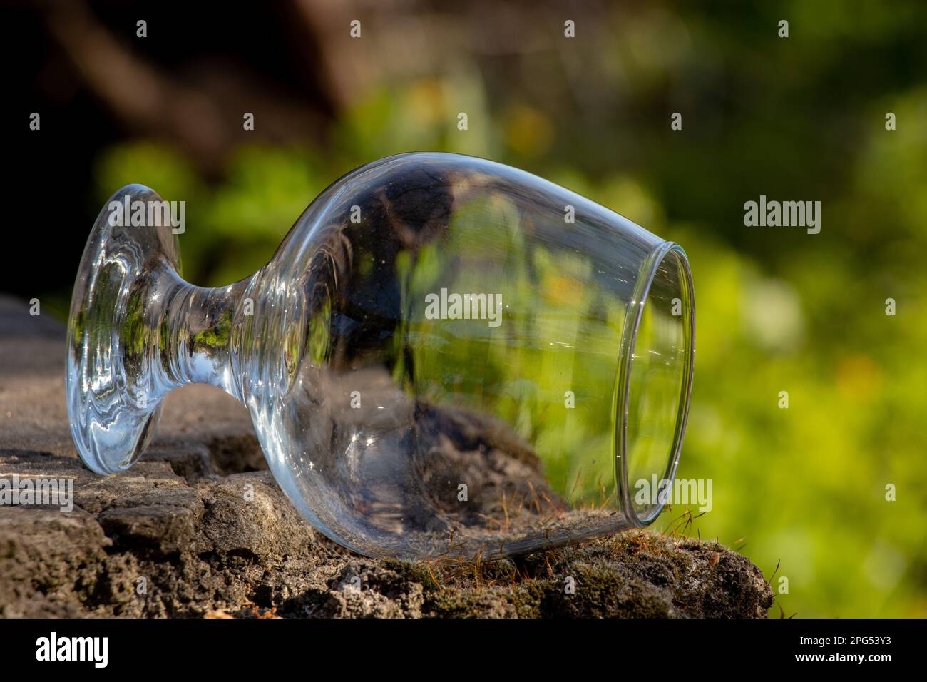 Beer jug stands hi-res stock photography and images - Alamy