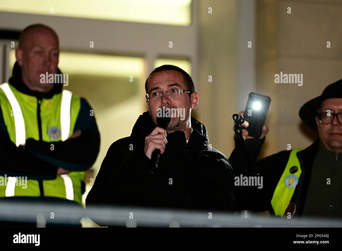 Elmar Gehrke bei der Montags-Demo auf dem Postplatz. Görlitz, 20.03. ...