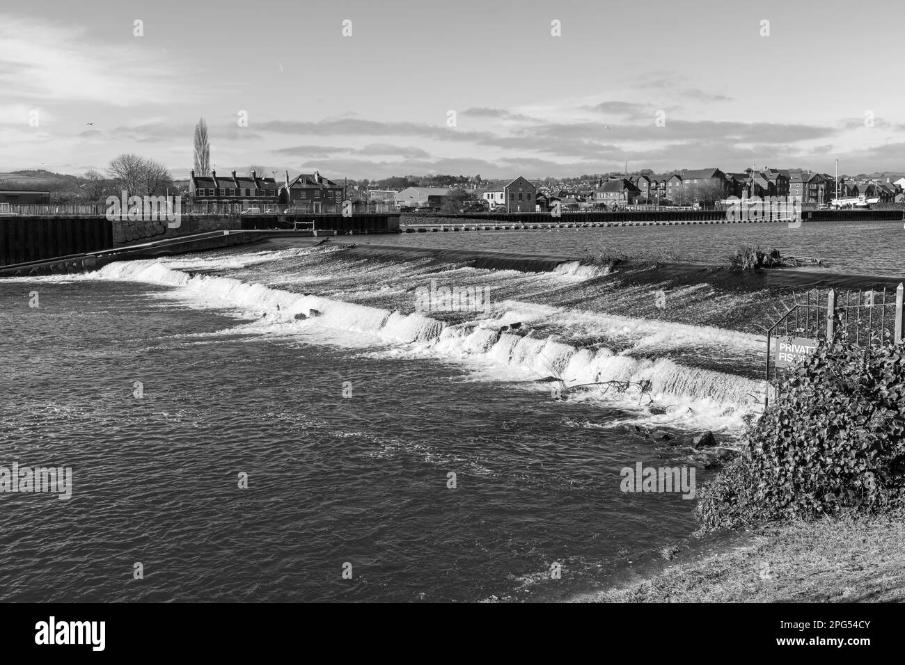 Trews weir in the river Exe in Exeter Stock Photo - Alamy