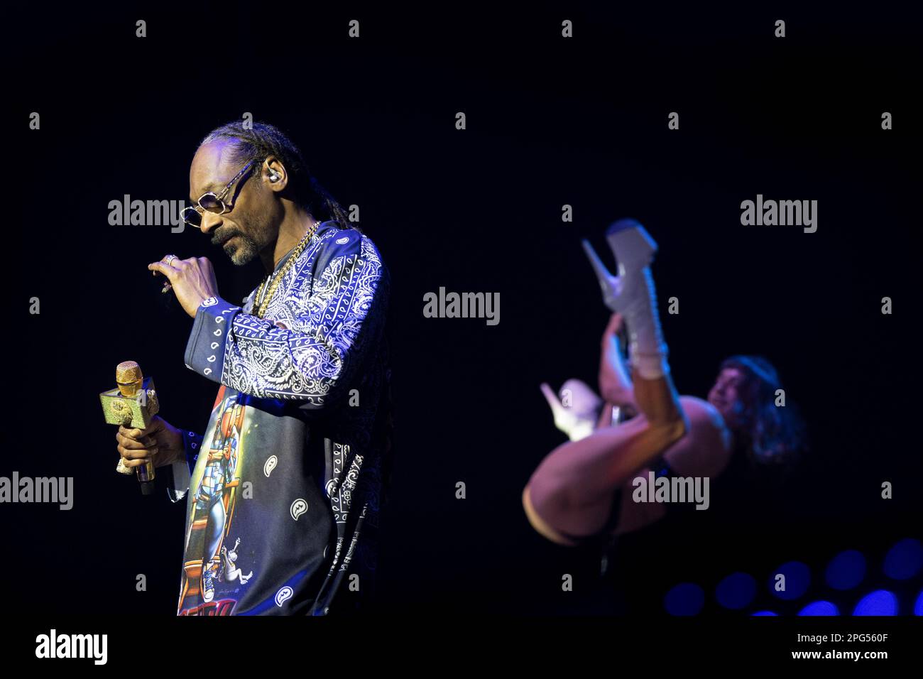 AMSTERDAM - American rapper Snoop Dogg during his performance in the ...