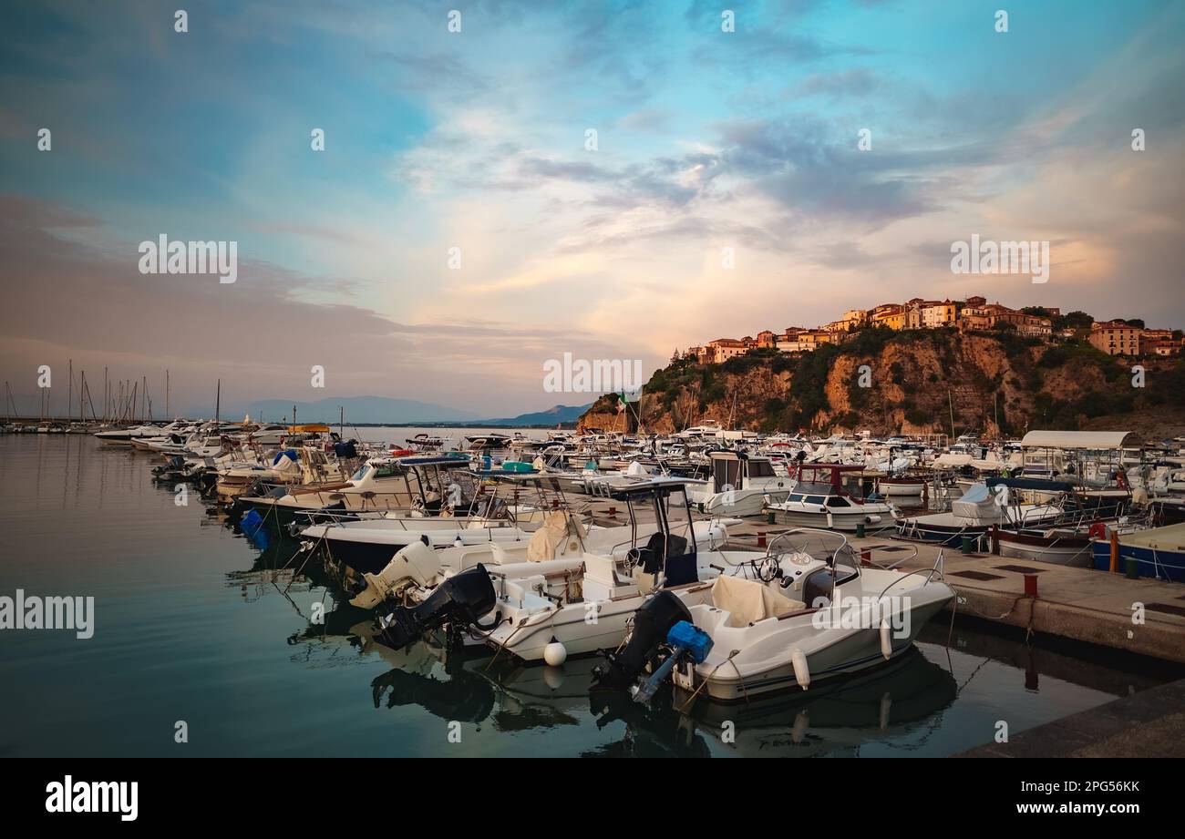 Porto di agropoli hi-res stock photography and images - Alamy