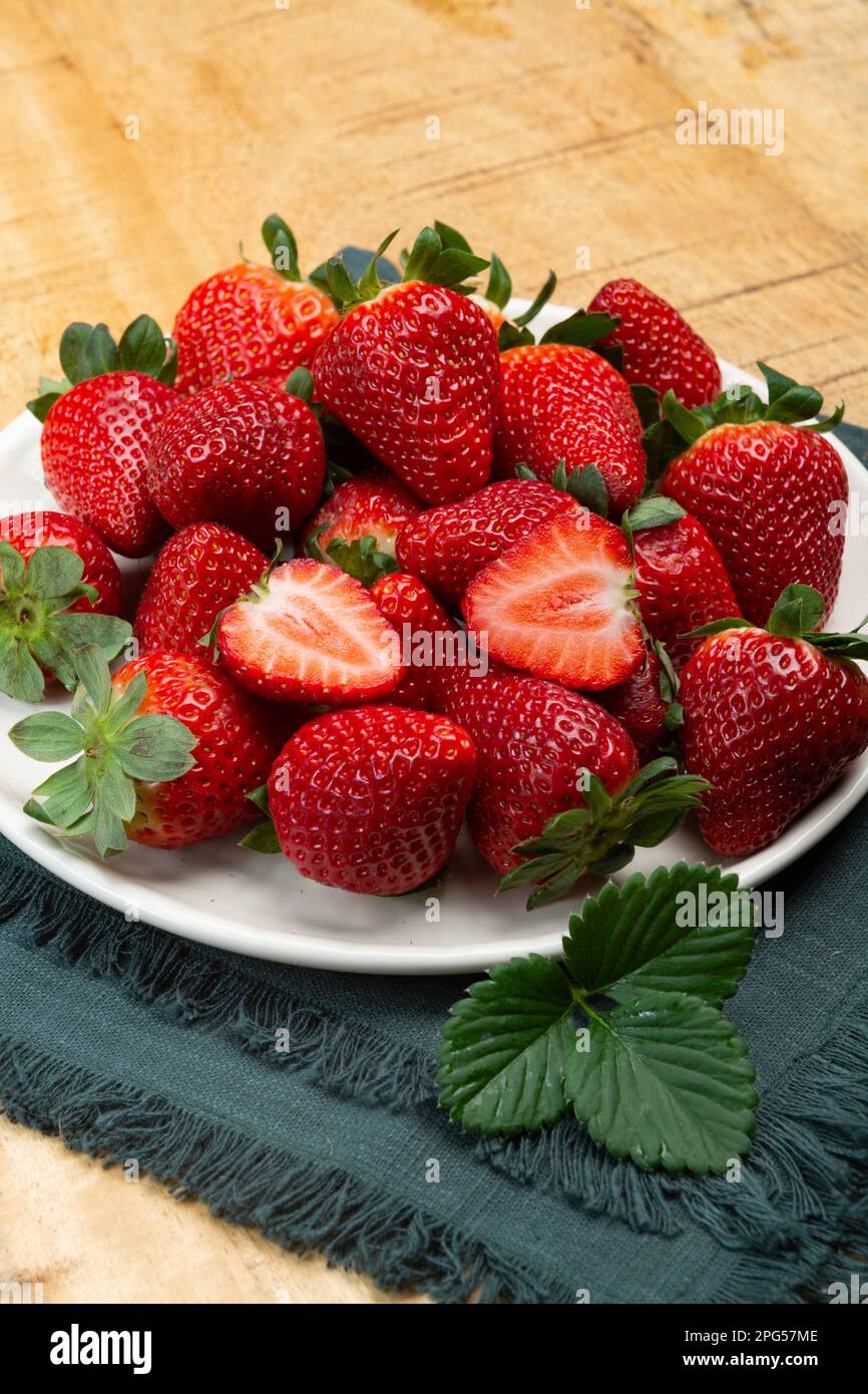 Greenhouse strawberry board hi-res stock photography and images - Alamy