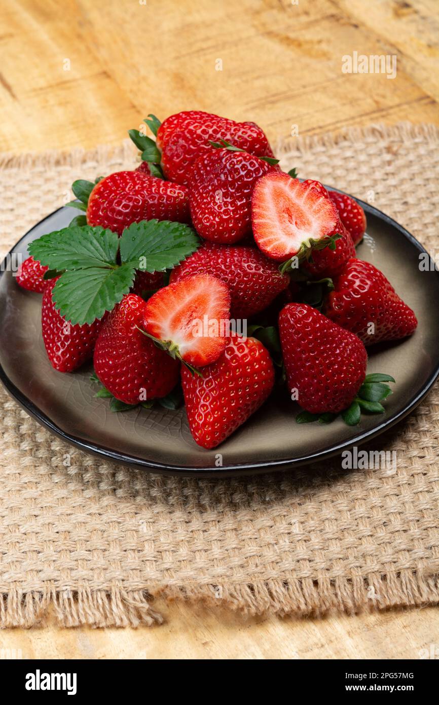 Greenhouse strawberry board hi-res stock photography and images - Alamy