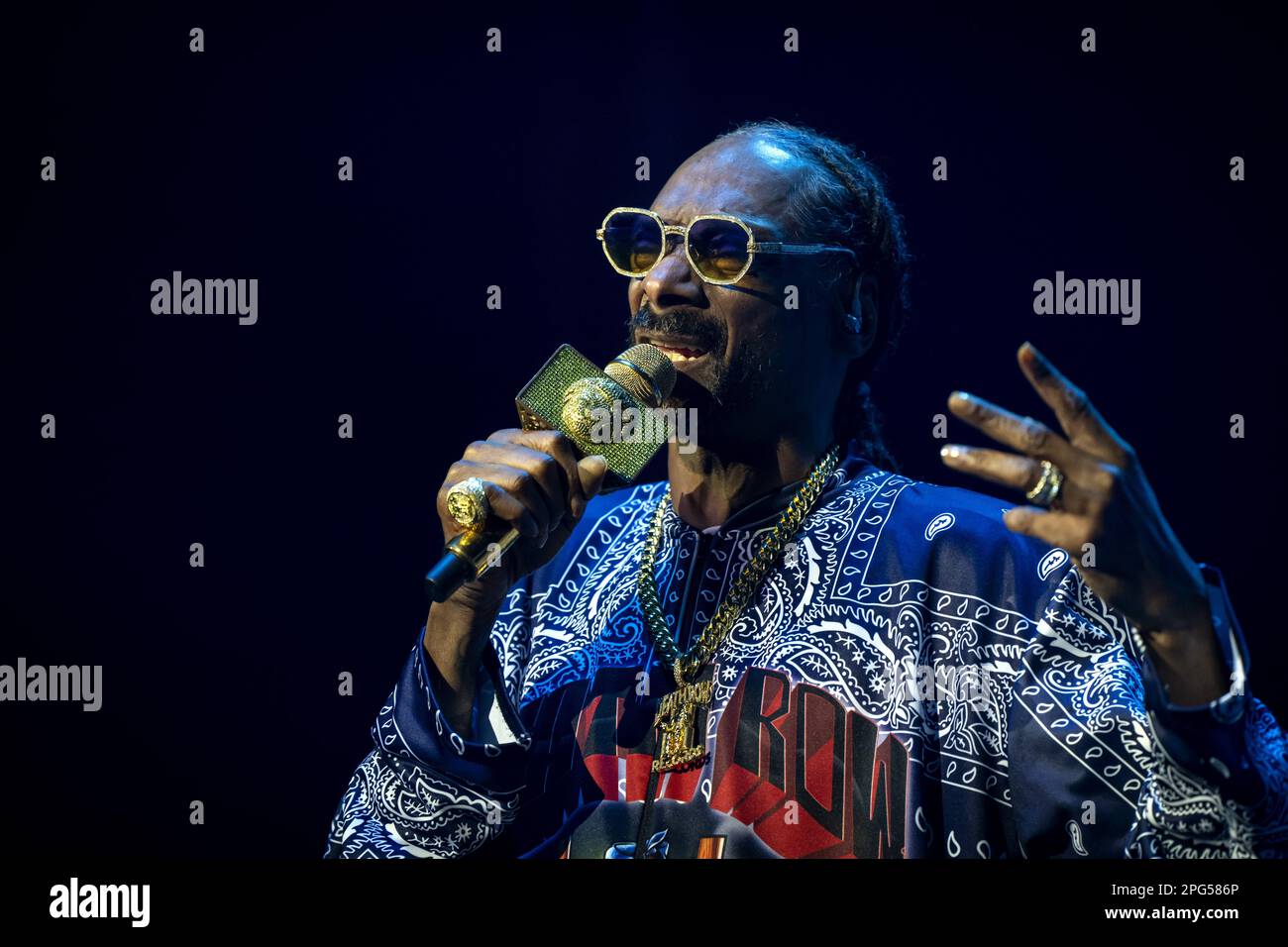 AMSTERDAM - American rapper Snoop Dogg during his performance in the ...
