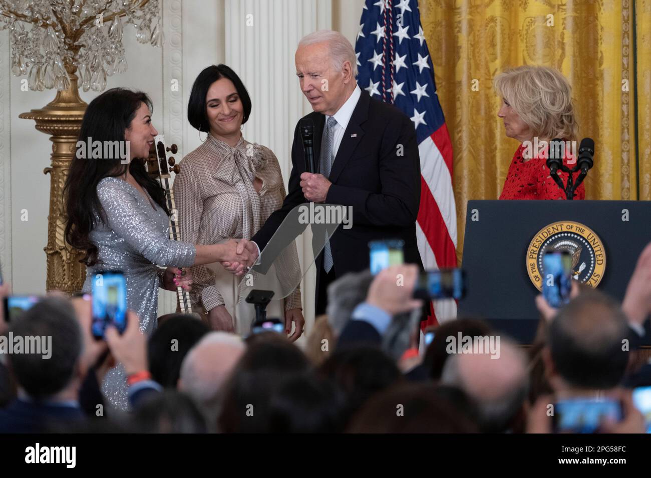 Chris mansour hi-res stock photography and images - Alamy