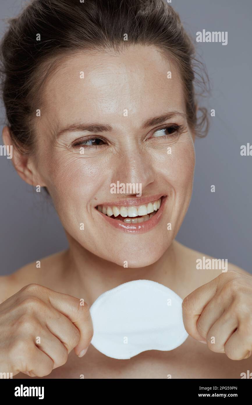 Woman tissue smile hi-res stock photography and images - Alamy