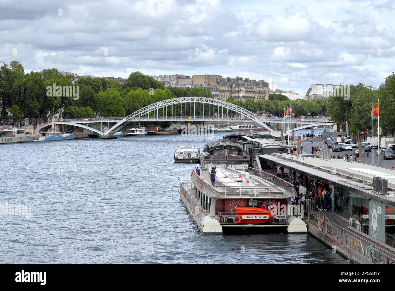 Paris, France - June 10: view on Debilly Footbridge (Passerelle Debilly ...