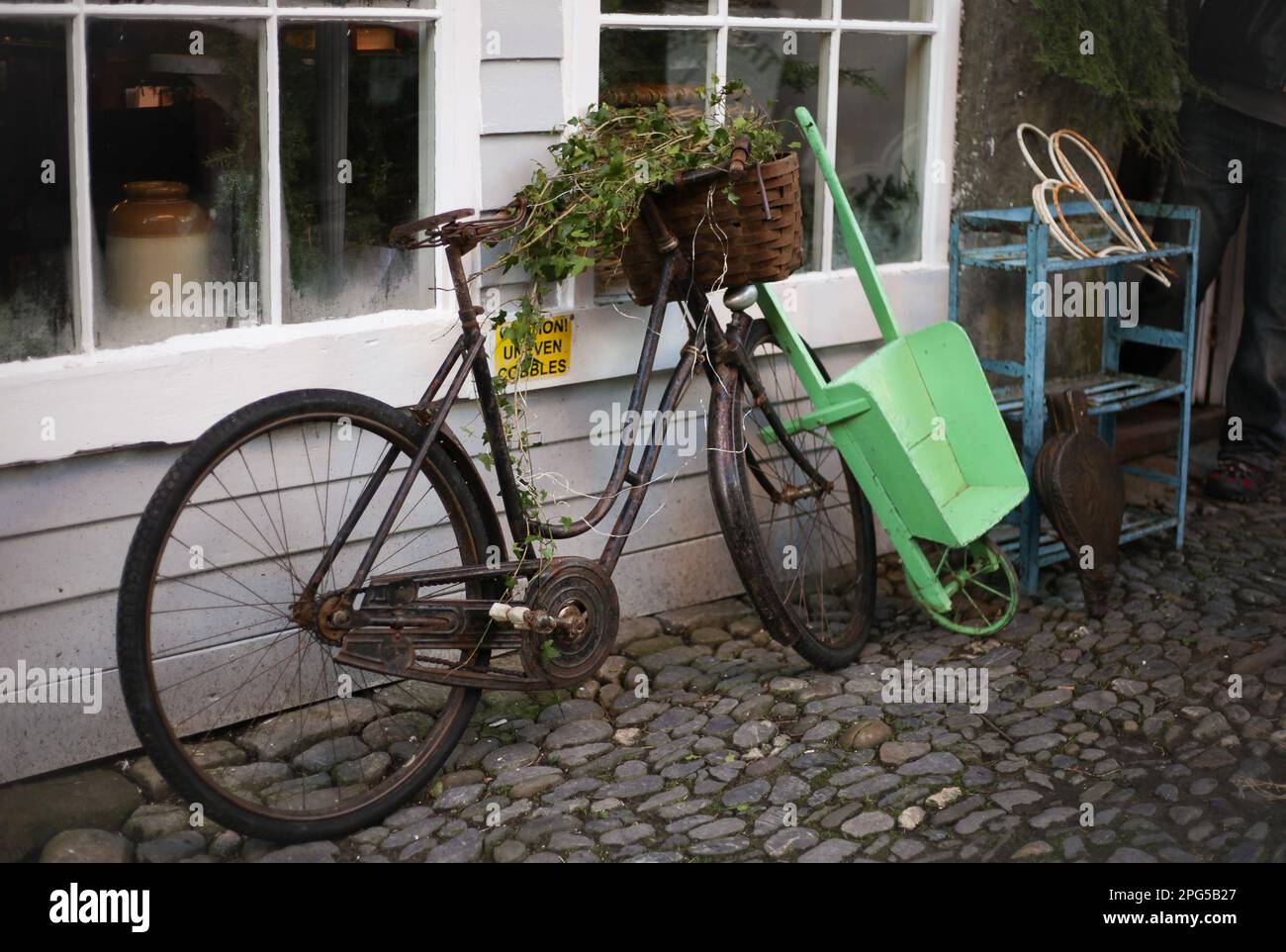 Vintage dutch bike with flowers Stock Photo - Alamy